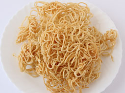 Veg American Chopsuey Recipe - Crispy Noodles with Stir-Fried Vegetables