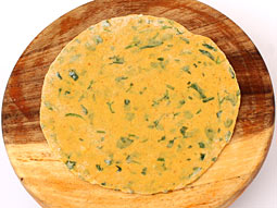 Thepla Recipe - Make Easy Gujarati Methi Thepla - Step by Step Photo