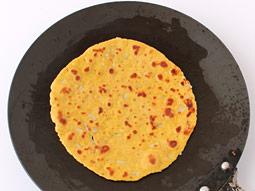 Missi Roti Recipe - Rajathani & Punjabi Misi Roti With Step by Step Photos