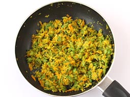 Vegetable Paratha Recipe - Make Healthy Mixed Veg Paratha in Minutes