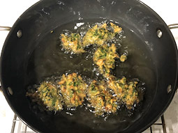 Palak Pakoda Recipe - Spinach Fritters Recipe with Step by Step Photos