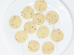 Papdi Recipe - Step by Step Homemade Papri Recipe for Indian Chaat